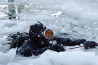 How to Ice Dive (The Complete Ice Diving Guide to Safety, Benefits ...