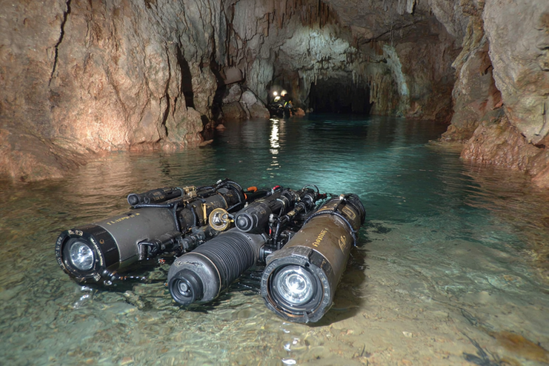 Cave Scuba Diving Equipment Essentials: Gear Up for Your Underwater ...